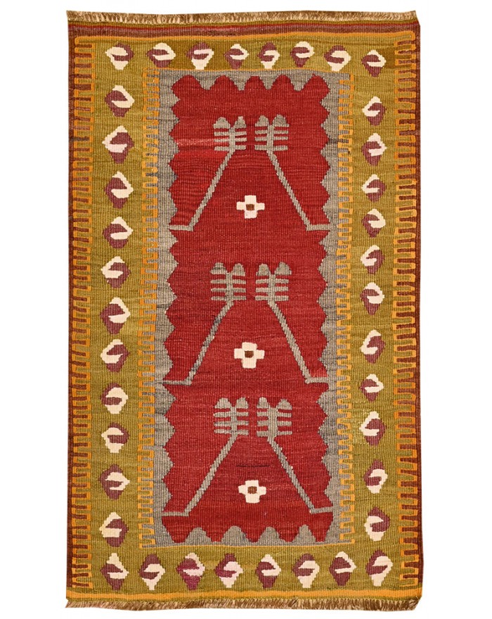 Antique and traditional kilim rugs, expressions of traditions